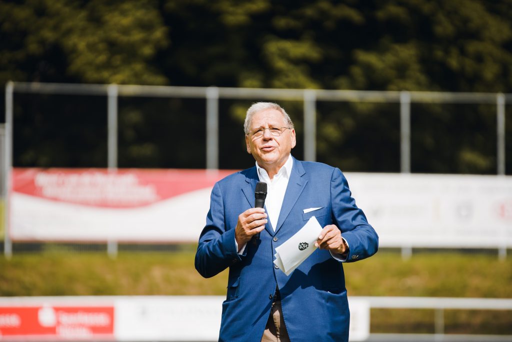 Club: Einladung zur Umbenennung der HOCKEY-ARENA IM PARK in MICHAEL ...